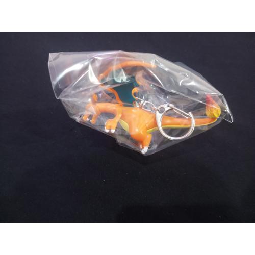 Jual Charizard Keychain Pokemon TCG Indonesia - Kota Surabaya - Board ...