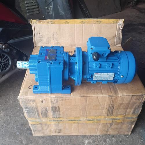 Jual HELICAL GEAR BOX RASIO 1:60 MOTOR 3KW 4HP 4POLE 3PHASE 380Volt B5 ...