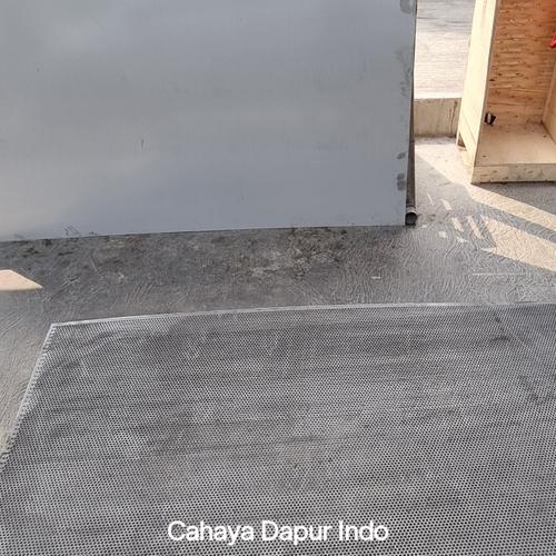 Jual PLAT 304 LUBANG 5mm TEBAL 1.5mm / PLAT 304 PERFORATED SCREEN 5mm ...