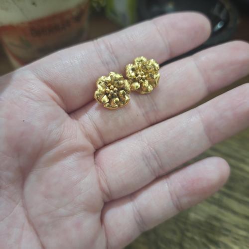 Jual Giwang bunga kendari kuning anting tusuk kembang emas asli 700 ubs ...