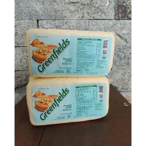 Jual NEW!! KEJU MOZARELLA GREENFIELD 1KG MOZZARELLA CHEESE - 250gr ...