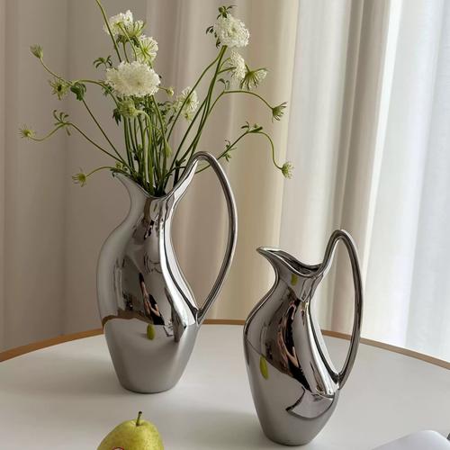 Jual Pajangan Meja Vas Bunga Modern / Pourer Metalic Futuristic Silver ...