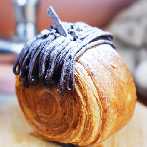 Jual Cromboloni Choco Rum Banco Artisan Bakery - Kota Semarang ...