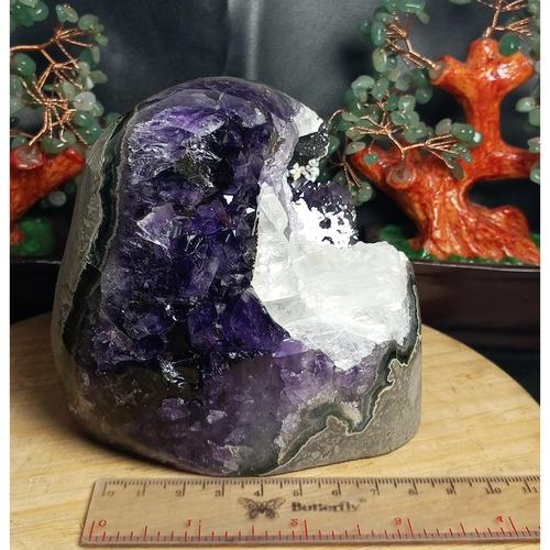 Jual Batu Natural Amethyst Druzy Geode Stand With Calcite (1) - Jakarta ...