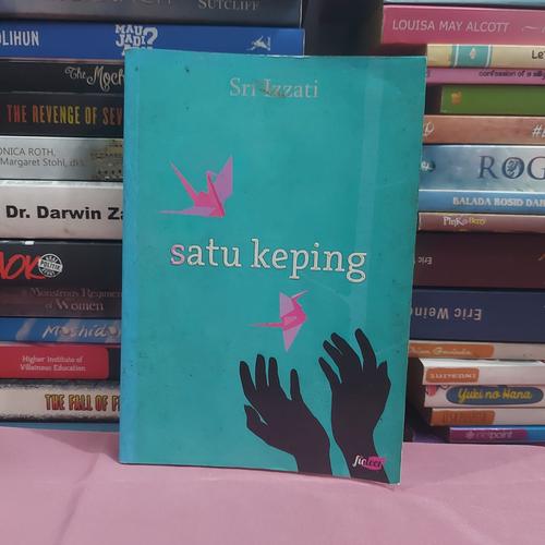 Jual Novel Satu Keping Sri Izzati - Preloved Original - Kota Medan - Warung Buku Medan | Tokopedia