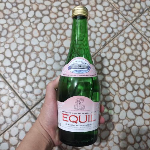Jual EQUIL SPARKLING MINERAL WATER AIR MINERAL ALAMI DIKARBONASI 380mL ...