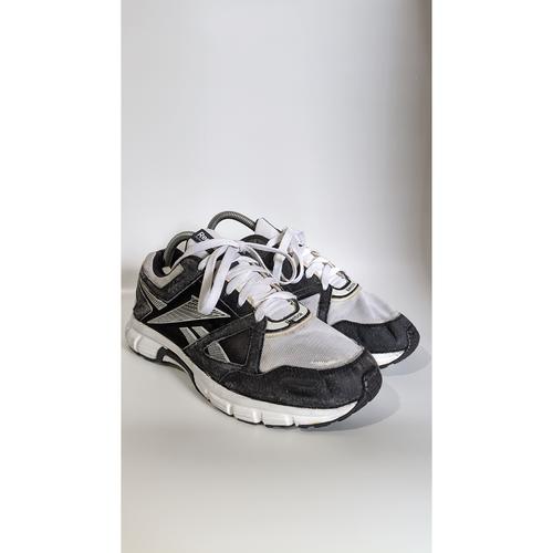 Jual Preloved Sepatu Reebok Record Finish EUR 40.5 - Kota Bekasi ...