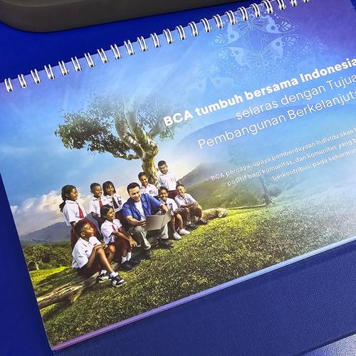 Jual Kalender Meja Tebal PREMIUM - BCA - 1 PC tahun 2025 - Jakarta ...