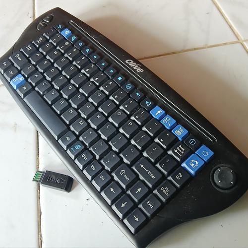 Jual Wireless Keyboard With Built-in Mouse - Kab. Kendal - AV Class-A ...