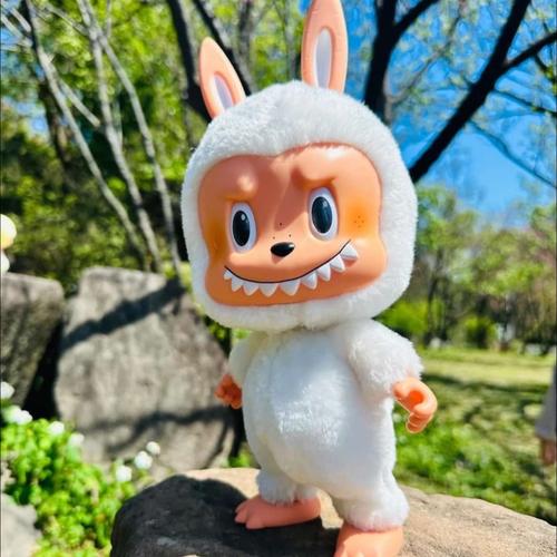 Jual Labubu Swaver Snowy Vinyl Plush Doll 30 cm Authentic Collection ...