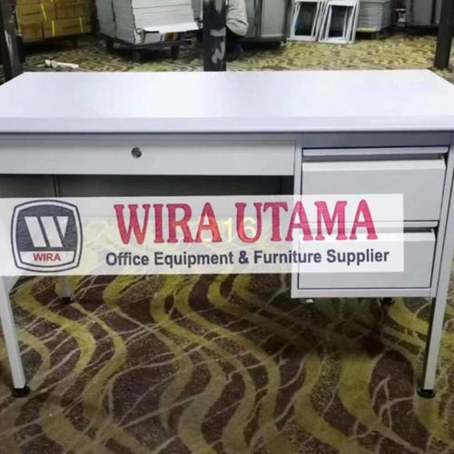 Jual Meja Kantor Besi / Meja Kantor 1/2 Biro Besi / Meja Kerja 1/2 Biro ...