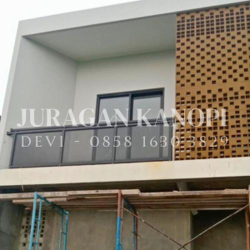 Jual Railing balkon plat besi perforated / plat bolong terpasang - Kota ...