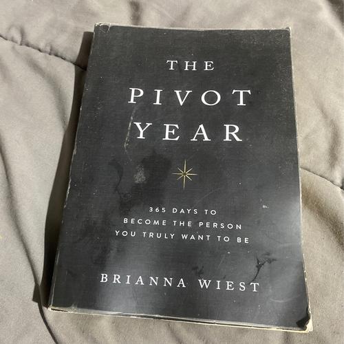 Jual The Pivot year brianna wiest book - Kota Bekasi - TheWizardliz ...