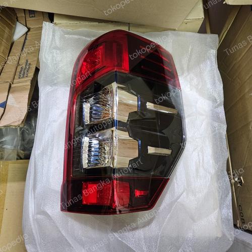 Jual Lampu Stop Kanan New Triton Facelift KL1T 2019 Up 8330B214 ( Asli ...