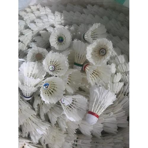 Jual LIMBAH Shuttlecock (Harga 12pcs) / Kok Badminton (Bulutangkis ...