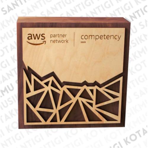 Jual Trophy Kayu Custom (Tipe-14) | Piala Kayu Custom | Plakat Kayu ...