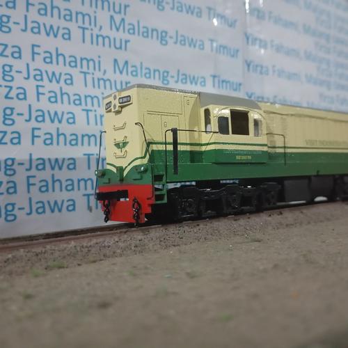Jual Miniatur lokomotif kereta api Indonesia BB 200 livery PJKA dummy ...