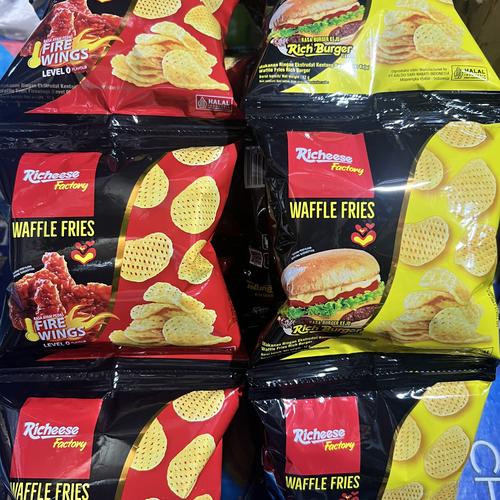Jual Richeese Waffle Fries FIRE WINGS / RICH BURGER 1 Renceng 10 Pcs ...