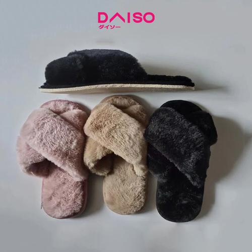 Jual Daiso Eco Fur Cross Slippers -US 4-6 EU 35-38- - Mocha - Kab ...