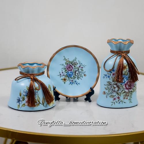 Jual Pajangan Keramik Meja Guci Piring Satu Set Putih Biru Motif Bunga ...