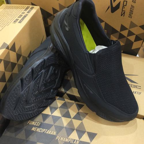 Jual Sepatu slip on pria original SPOTEC Onyx,Hitam-hitam - Jakarta ...