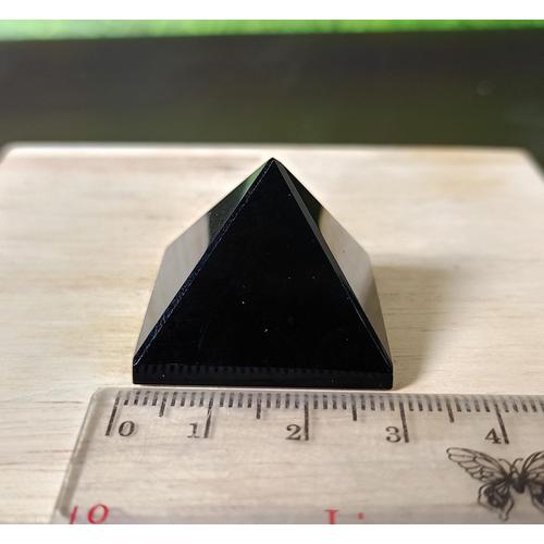 Jual Natural Black Obsidian Pyramid 3 cm (Harga per pcs) - Jakarta ...