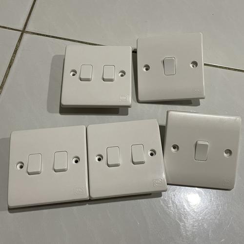 Jual Saklar MK tipe Logic Slimline 10A bahan keramik berat - Kota Batam ...