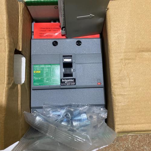 Jual schneider mccb 3p 125A EZC250F3125 MCCB BREAKER 3PHASE 125A ...