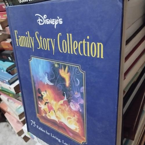 Jual disnep 's family story collection 75 fables for living ,loving ...