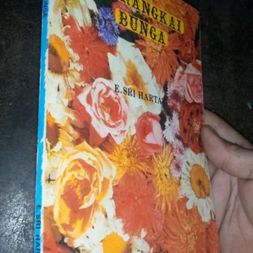 Jual Buku Jadul MERANGKAI BUNGA Oleh R Sri Hartati Penerbit PATCO ...