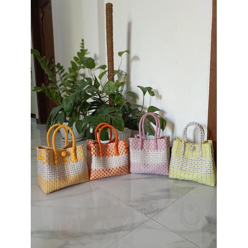 Jual Tas Anyaman Plastik Jali Jelly Candy Color Tas Wanita Kekinian - A ...