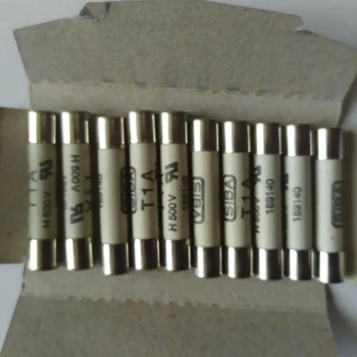 Jual Fuse Keramik T1A 500V P/N.7006565 Sekring Keramik Siba T1A 500V ...