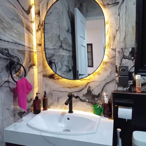 Jual Cermin LED Frame Besi Kapsul, LED Mirror,Cermin Frameless Kaca ...