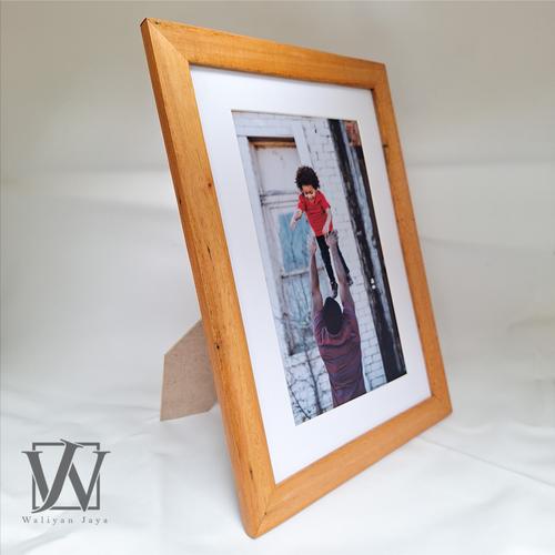 Jual Bingkai Kayu Pigura A4 Frame Foto Minimalis - 8R (20x25) - Kota ...