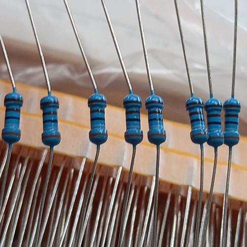 Jual Resistor 3.9K 3K9 Ohm 1/4Watt Toleransi 1% - Kota Tangerang ...