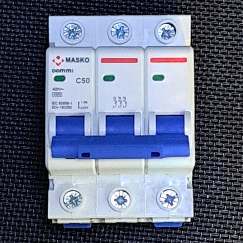Jual MCB MASKO Orange 63-50 Amper 3 phase Berkualitas SNI setara ...