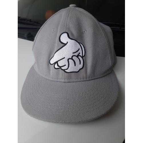Jual Topi merk CROOKS & Castles warna Abu-abu Gambar Tangan - Kota ...