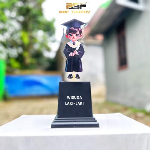 Jual Piala Wisuda Laki Laki Trophy Plakat Akrilik Kelulusan Anak Paud ...