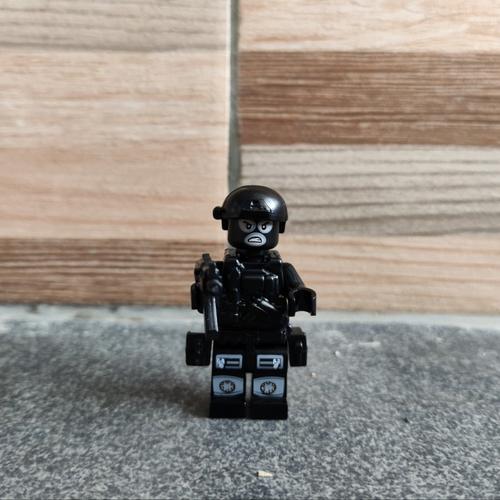 Jual Lego Swat | Lego Army Castle Star Wars Nexo Duplo City Police ...