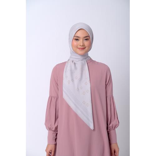 Promo ZM Zaskia Mecca - Filipina Scarf Kerudung Segi Empat - Teman ...