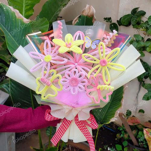 Jual Buket bunga kawat bulu / Pipe cleaner bucket / Fabula Series ...