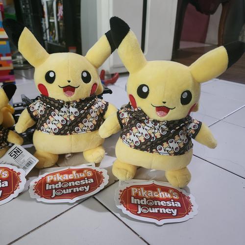 Jual Pikachu Batik Plush Official Pikachu's Journey Indonesia - Bali ...