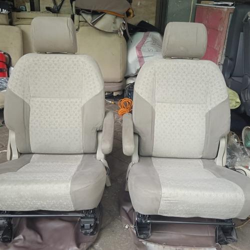 Jual jok tengah innova captain seat Inova - Kota Semarang ...