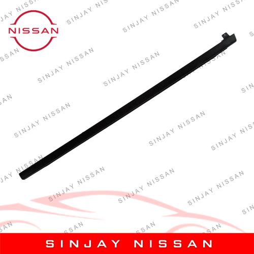 Jual SERENA C24 PELIPIT KACA PINTU DEPAN KIRI LUAR NISSAN SERENA C24 ...