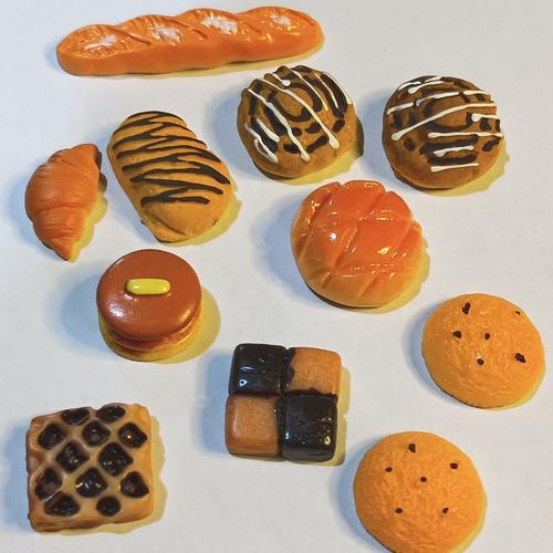 Jual aneka macam roti miniatur resin acc 1/12 figure diorama - Kab ...
