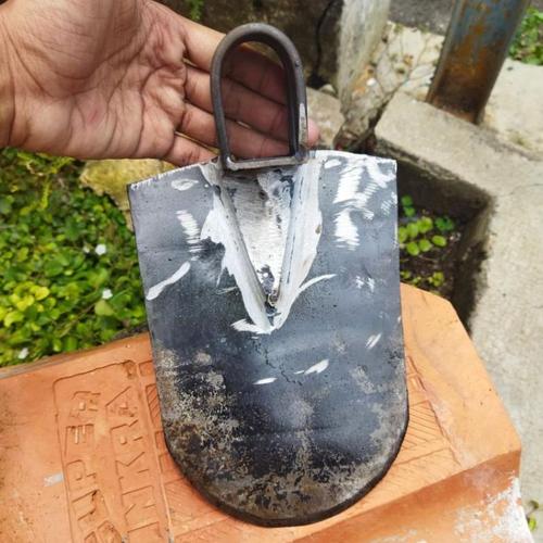 Jual CANGKUL ASLI BAJA - CANGKUL TANAMAN CANGKUL PERTANIAN ANTI LENGKET ...