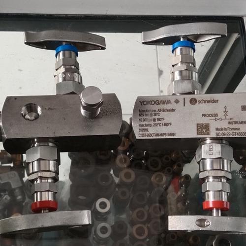 Jual Manifold valve 2way yokogawa schneider 1/2mnptx1/2fnpt 10000 psi ...