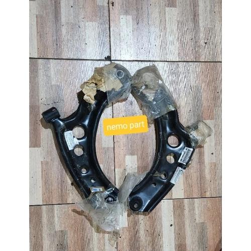 Jual Lower Arm Sayap Ball Joint Toyota Sienta / All New Yaris / Vios ...