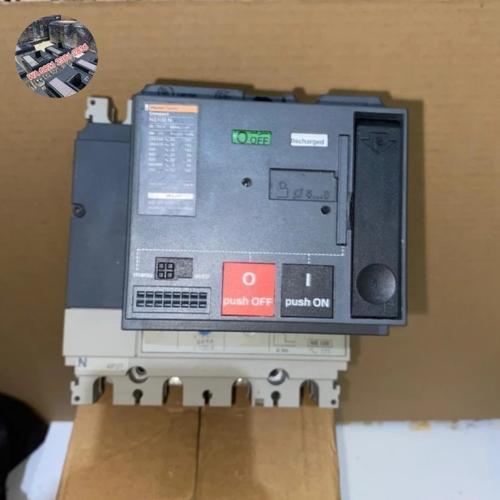 Jual MCCB BREKER NS250N MERLIN GERIN 4P 250A 50KA MOTORIZED KOMPLIT UVT ...