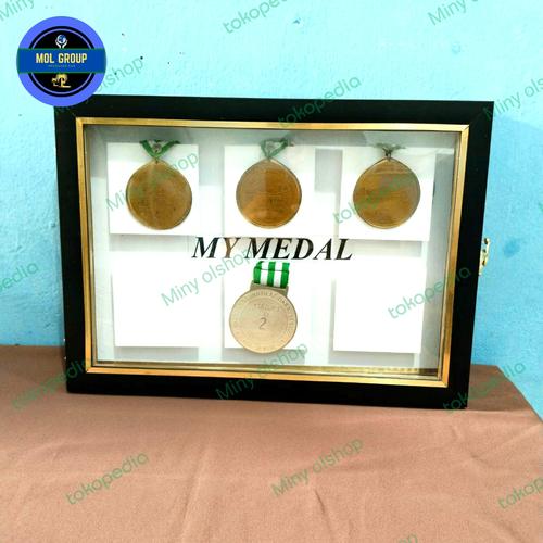 Jual Bingkai Medali Minimalis Modern Frame Medali - Putih Kaca Mika, 6 ...